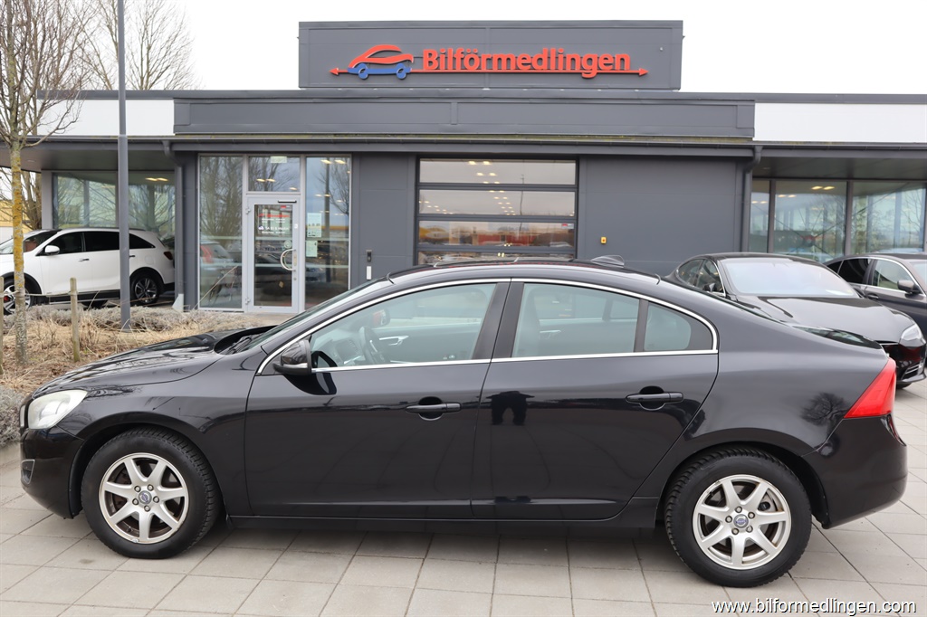 Volvo S60 1.6D DRIVe 115hk Momentum, High Performance Sound System ...