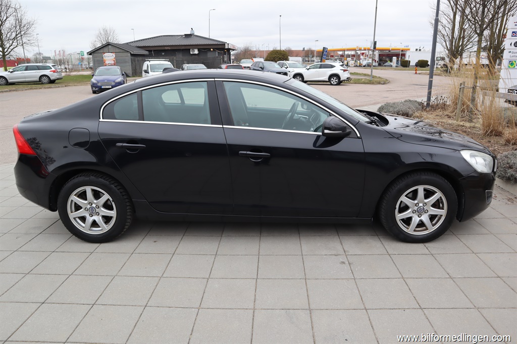 Volvo S60 1.6D DRIVe 115hk Momentum, High Performance Sound System ...