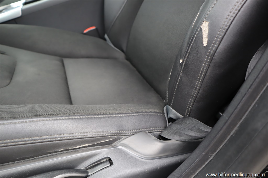 Volvo S60 1.6D DRIVe 115hk Momentum, High Performance Sound System ...